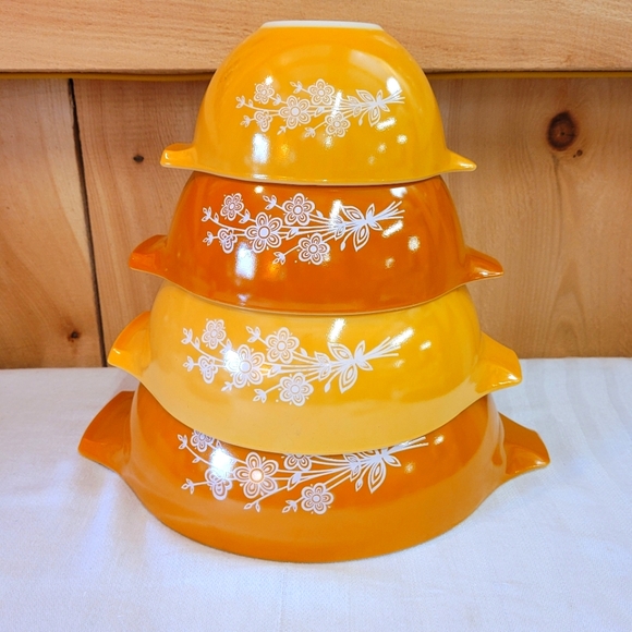 Pyrex | Kitchen | Pyrex Butterfly Gold Cinderella Mixing Bowls Set ...